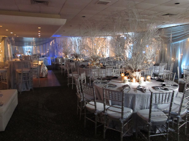 Tips For Planning an Off-Site Company Holiday Party - Serafresca at the IC